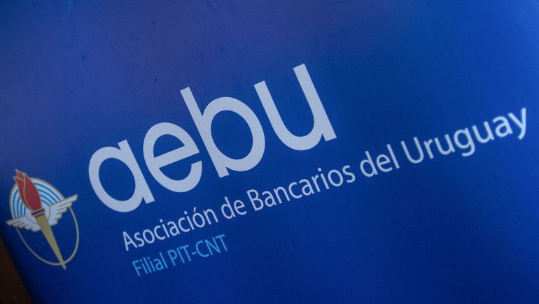 Conflicto AEBU: continúa afectado el clearing de cheques en el BROU
