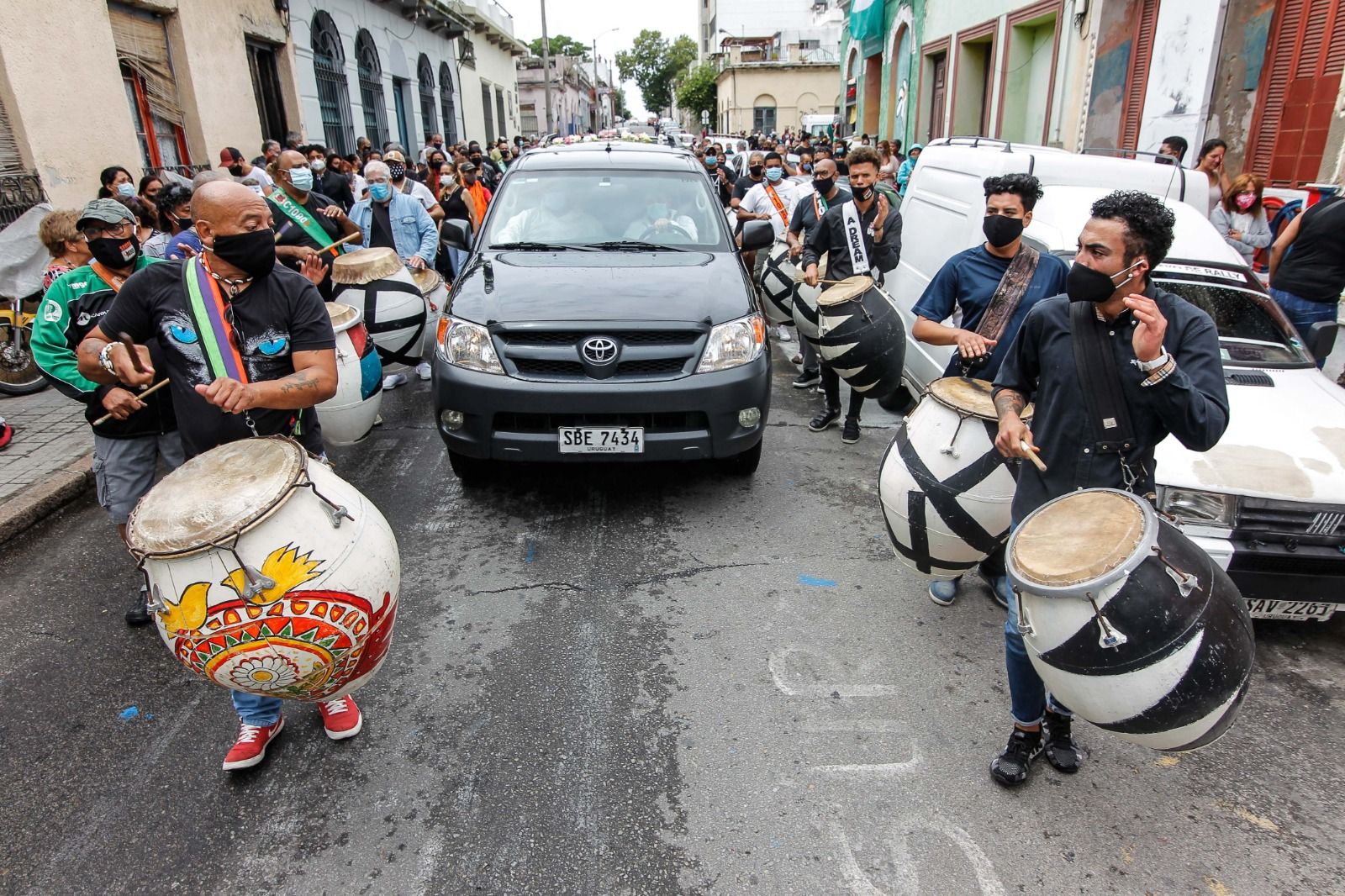 Familiares y amigos despidieron a Cachila Silva a puro candombe