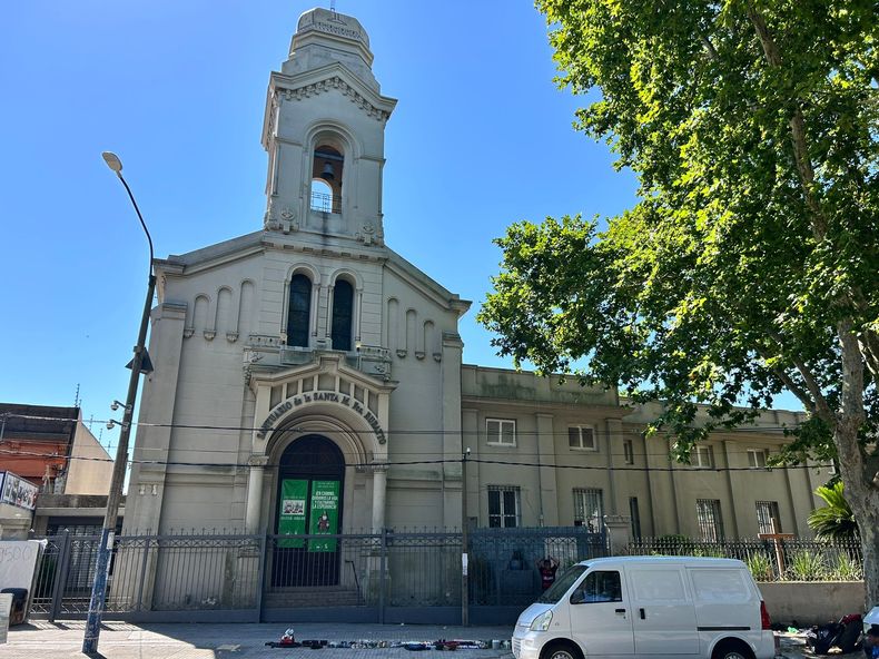 Robaron una iglesia en Belvedere: destrozaron el lugar y se llevaron ...