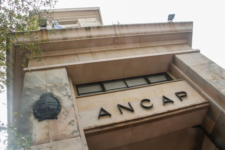 ANCAP abrió llamado para administrativos con sueldo $52.670
