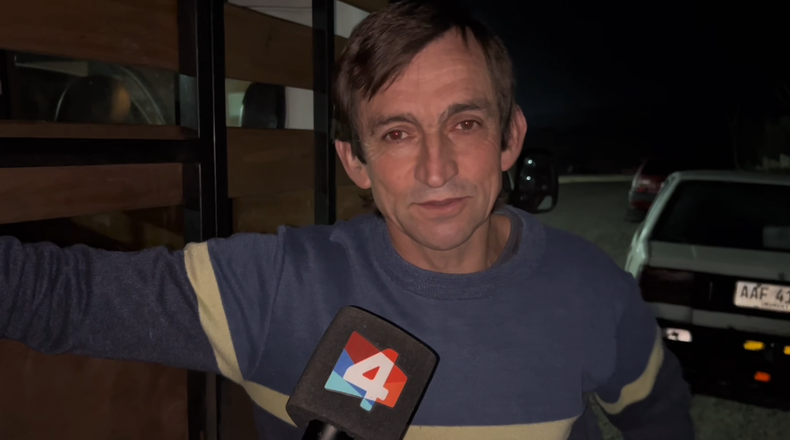 Fletero de Florida lleva agua gratis a estudiantes de Montevideo