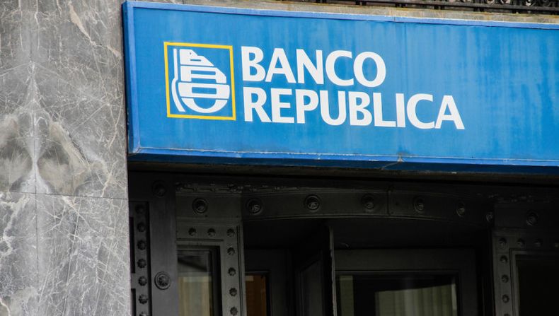 Clearing de cheques trancado en el BROU por medida de AEBU