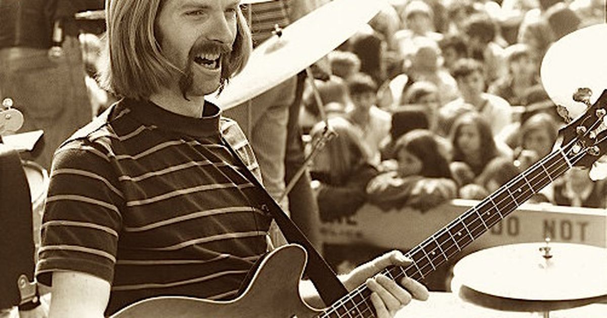 Falleció en Estados Unidos Phil Lesh, cofundador de la legendaria banda ...