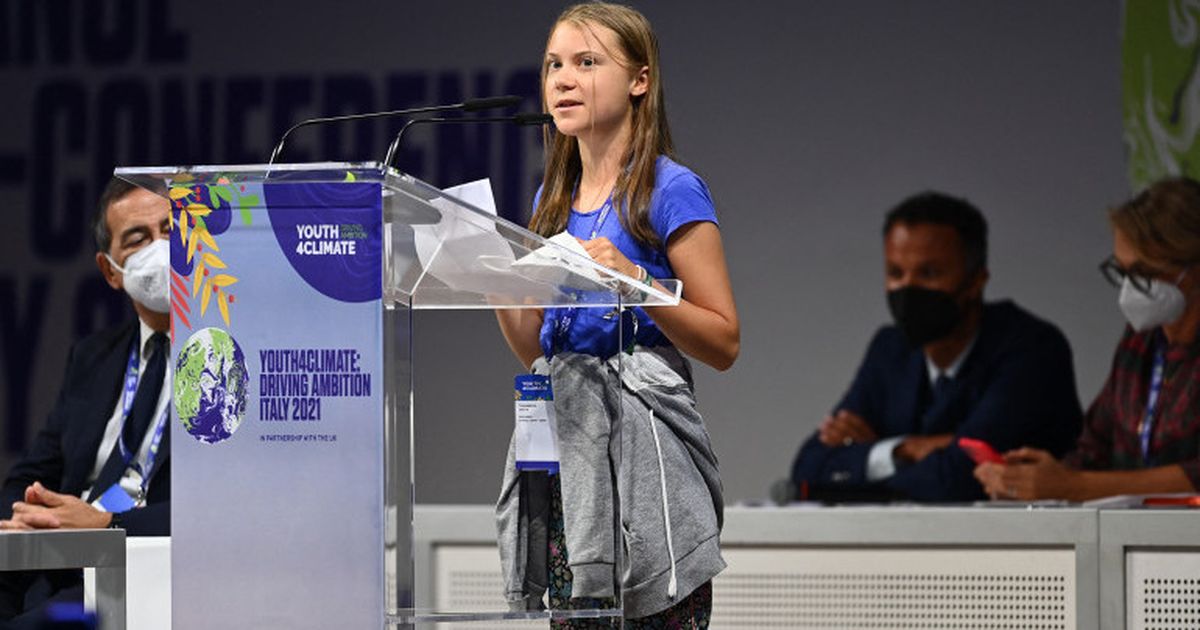 Greta Thunberg dice que la gente de Davos alimenta la destrucción