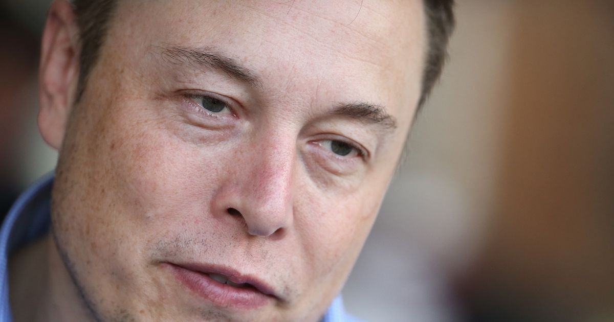 Elon Musk presentó chip Telepathy para controlar dispositivos ...
