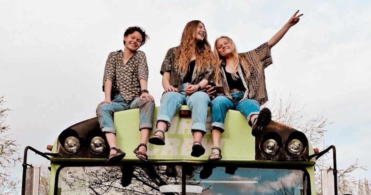 De la infidelidad múltiple a la ruta: la historia viral de The BAM bus