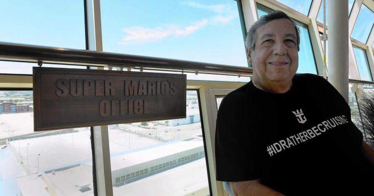 Mario Salcedo: el hombre que hace 20 años vive en un crucero