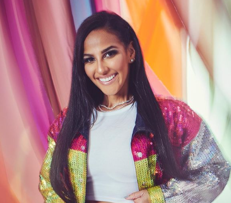 Abogada de ChapoGuzmán lanzó carrera como cantante