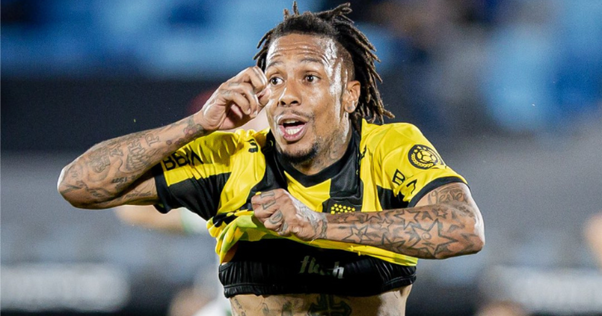 La espectacular chilena de Abel Hernández recorre el mundo