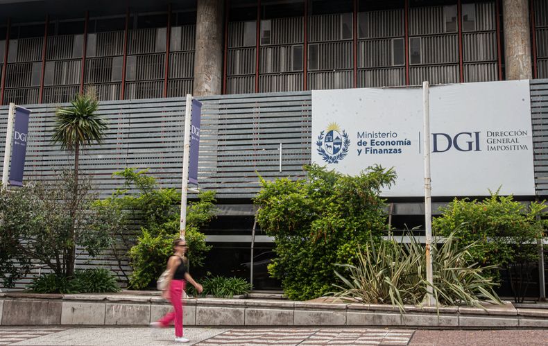 ¿Cómo sacar el certificado único de DGI?