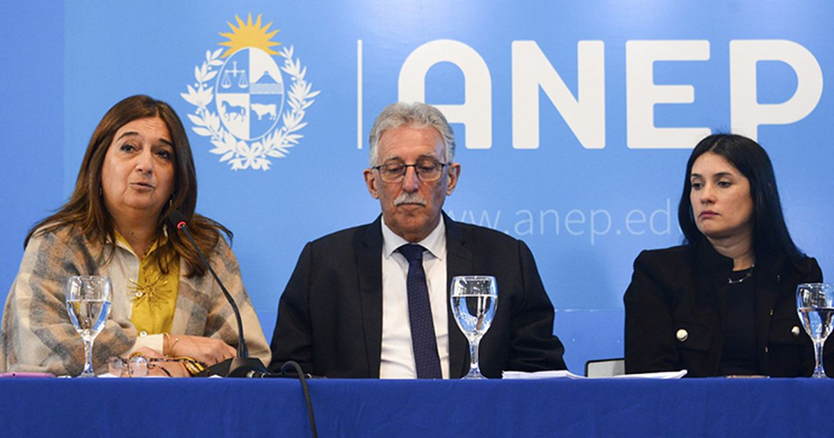 La ANEP presentó un protocolo para abordar el embarazo adolescente en centros educativos