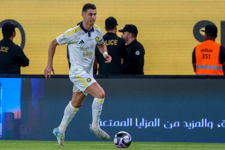 A los 40 años, Cristiano Ronaldo renovó con Al-Nassr hasta 2027