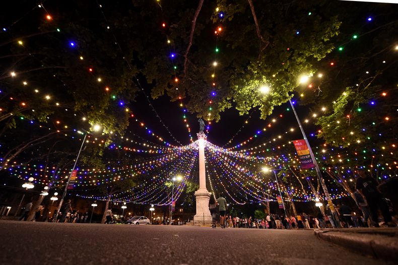 La etapa 9 del Carnaval tuvo a la legendaria Maginot, La Mojigata ...