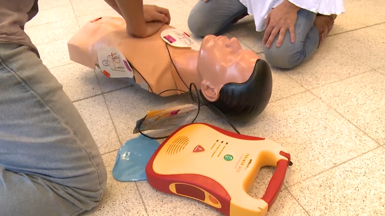 Uso de desfibrilador eleva 50% la posibilidad de sobrevida