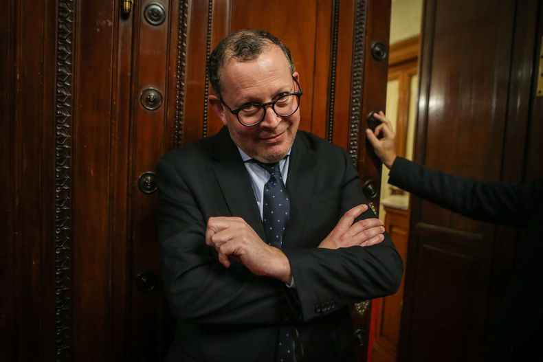 Colorados criticaron al diputado cabildante Álvaro Perrone y lo ...