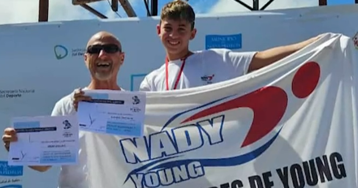 Máximo Centurión, de 11 años, marcó récord nacional en natación