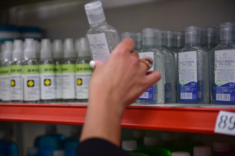 De prescindible a indispensable, así es la ruta del alcohol en gel