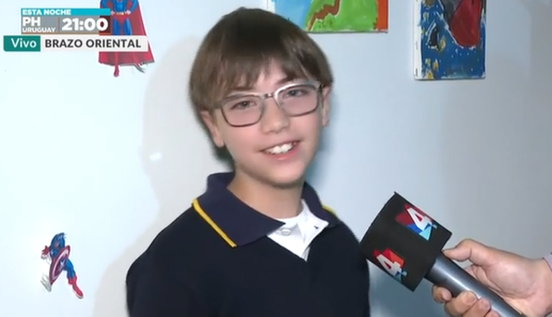 La historia de Valentín, un niño que disfruta en coleccionar