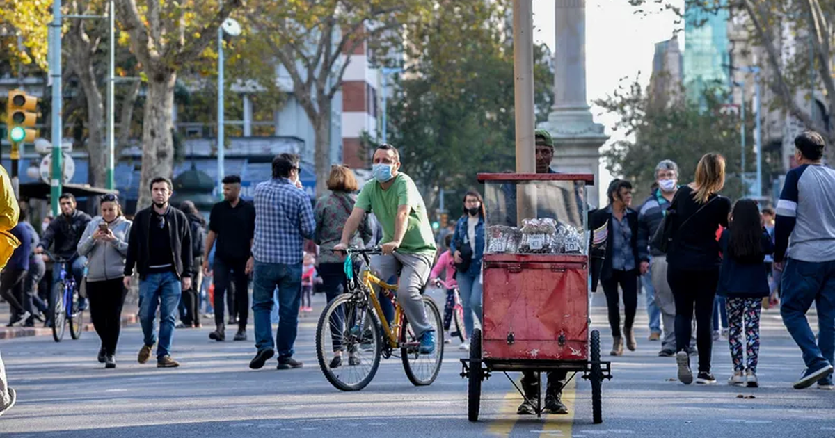 18 de Julio será peatonal este sábado de 12 a 17 horas