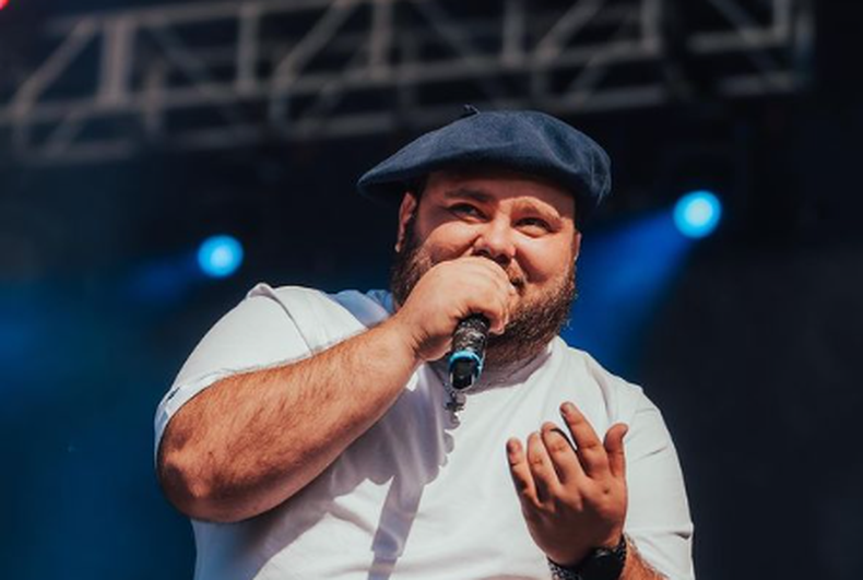 Matías Valdez respondió a un comentario sobre que se cansa en el escenario