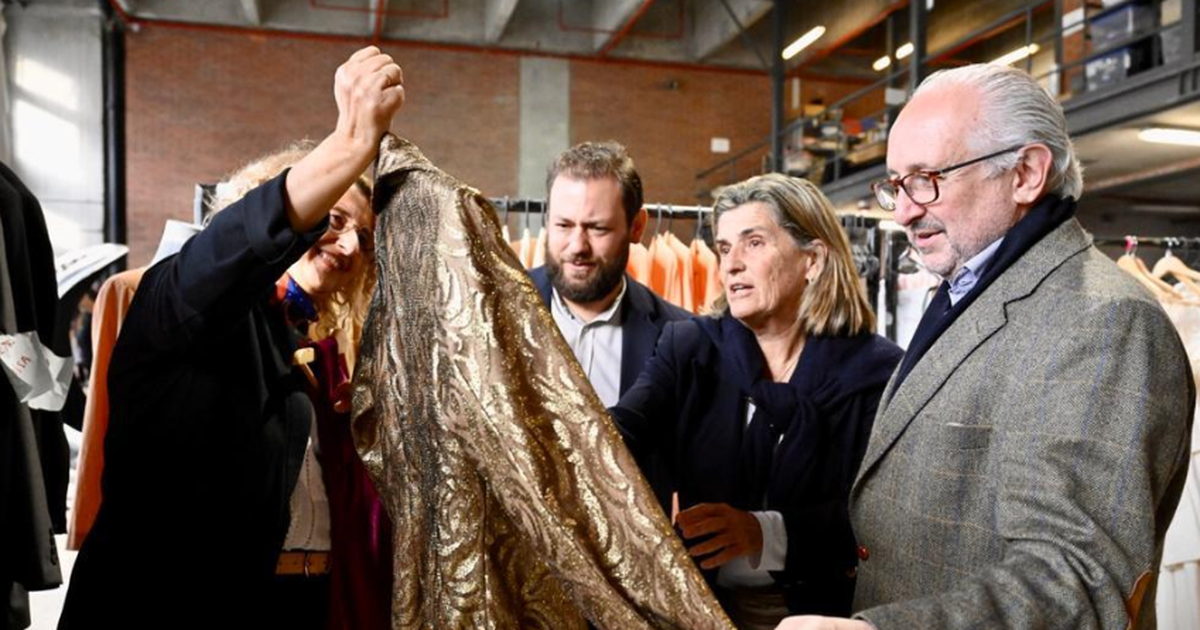 Agó Páez afina vestuario para ópera homenaje a Lágrima Ríos