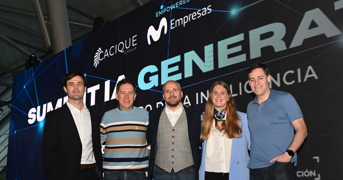 Gran éxito en el Summit de IA Generativa en Montevideo