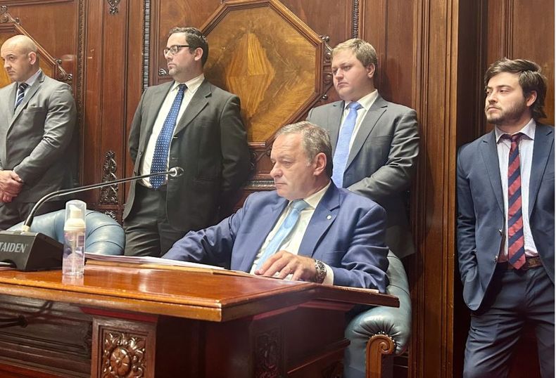 Álvaro Delgado presentó este martes la renuncia al Senado: La decisión ...